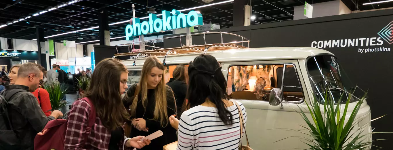 Photokina 2018 From full frame to super full frame summary german photography fair