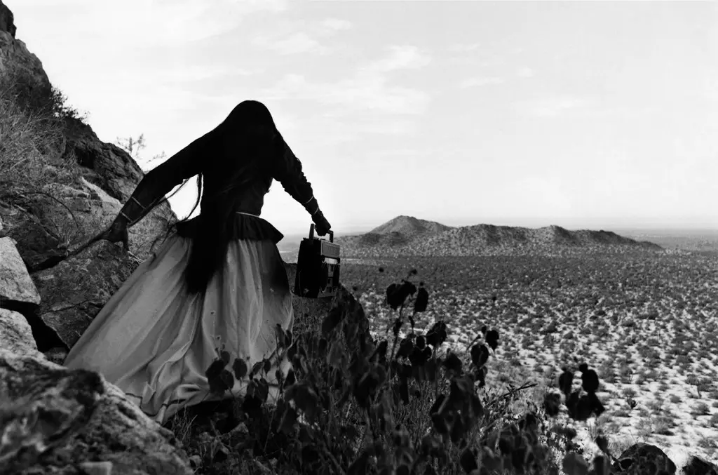 Graciela Iturbide Woman A Ungel Sonora Desert Me Uxico 1979 Baja