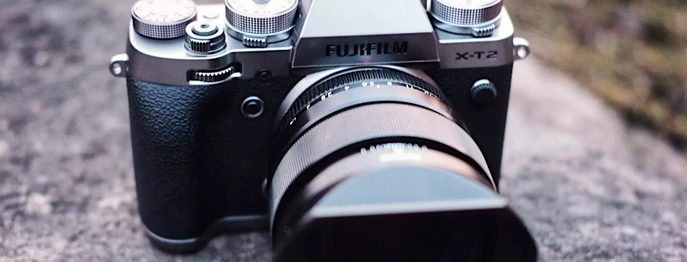 Il-Fujifilm X-T2 jonqos fil-prezz u jirċievi aġġornament tal-firmware