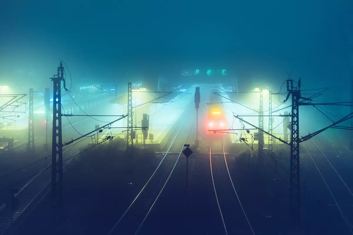 Andreas Levers At Night