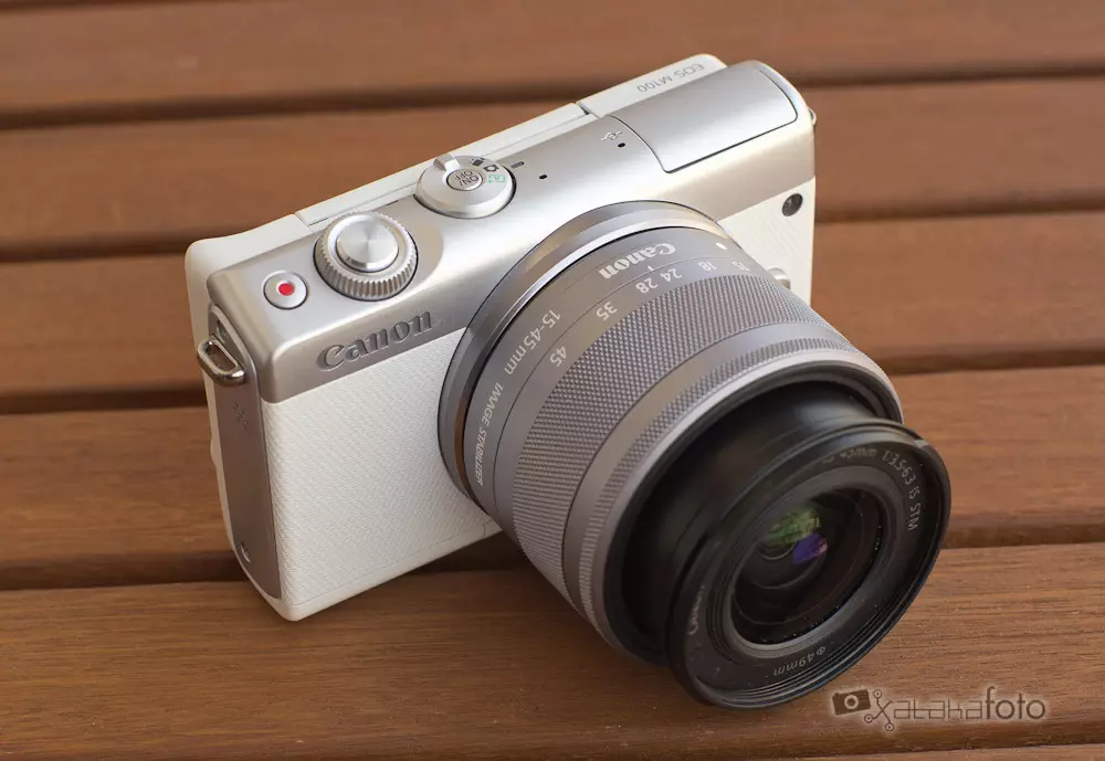 Review Canon Eos 100m 14