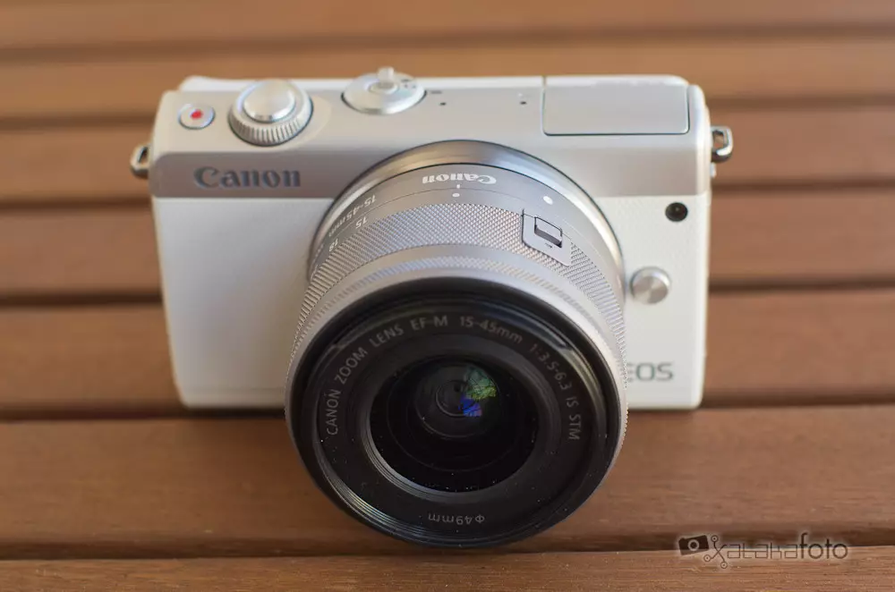 Review Canon Eos 100m 1