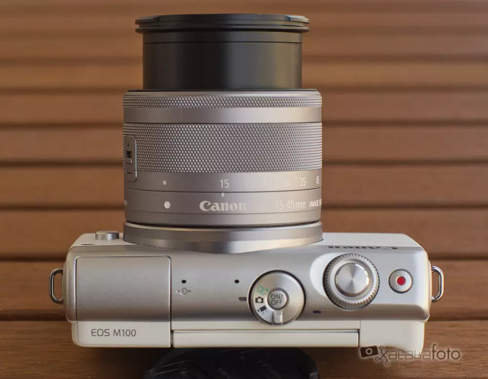 Review Canon Eos 100m 13
