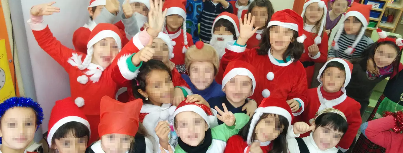 Maak foto's tijdens de kerstfunctie op school en deel ze op sociale netwerken