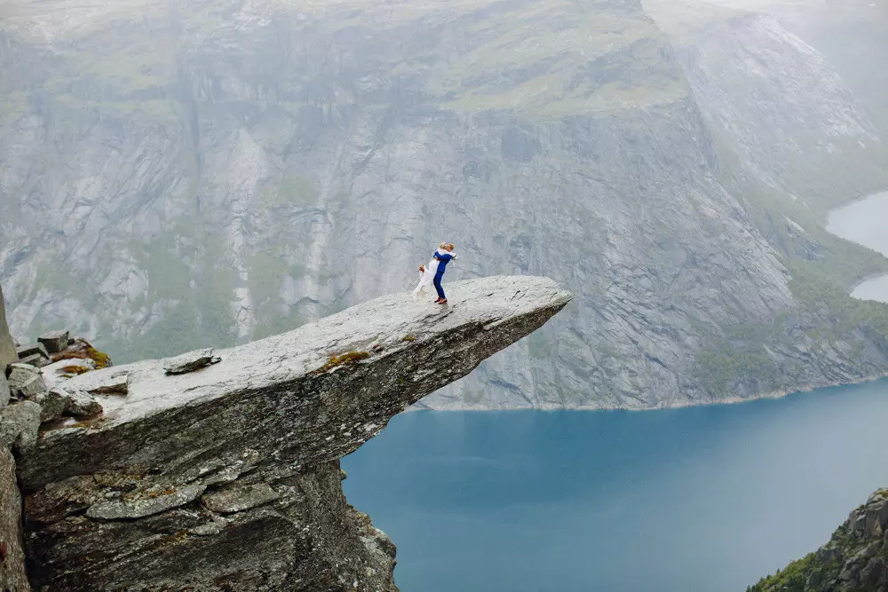 Trolltunga Séance De Mariage Priscila Valentina 8