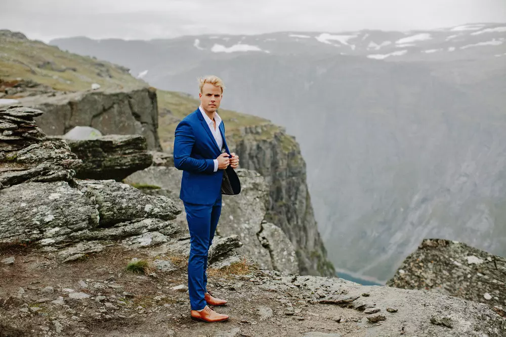 Trolltunga Wedding Session Priscila Valentina ៥