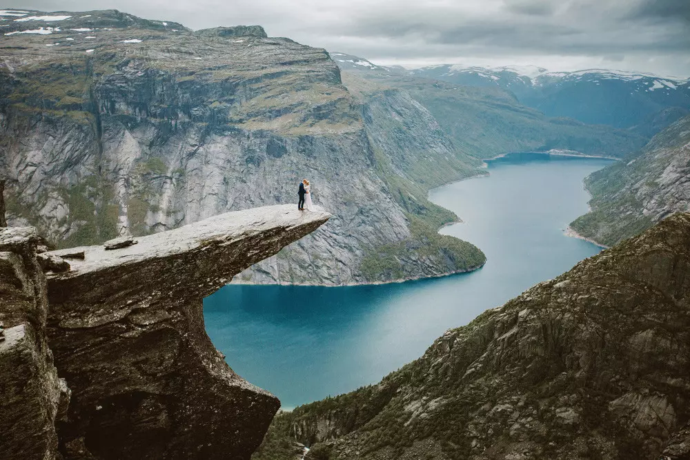 Ubukwe bwa Trolltunga Priscila Valentina 15