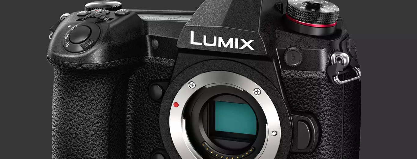 Panasonic Lumix G9, muuqaalada iyo faahfaahinta Micro4/3 cusub ee muraayad la'aanta ah