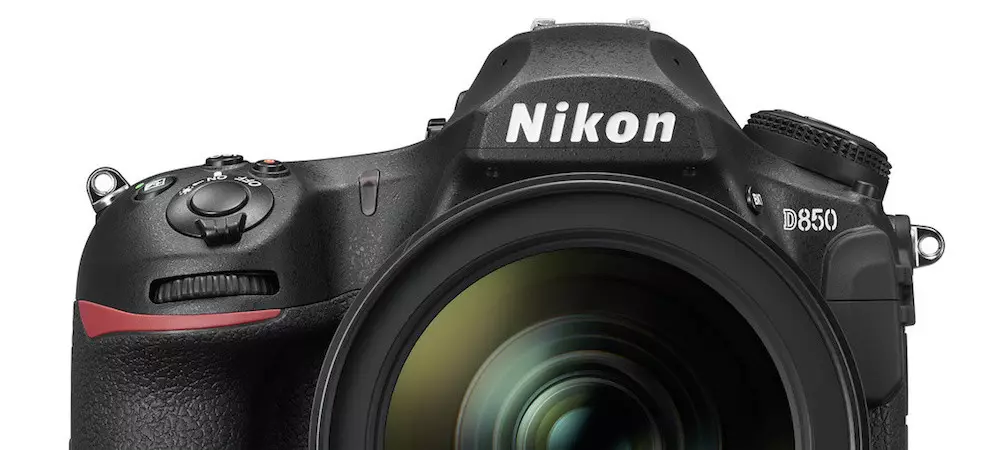 Resmi, bu täze Nikon D850, ilkinji täsirler