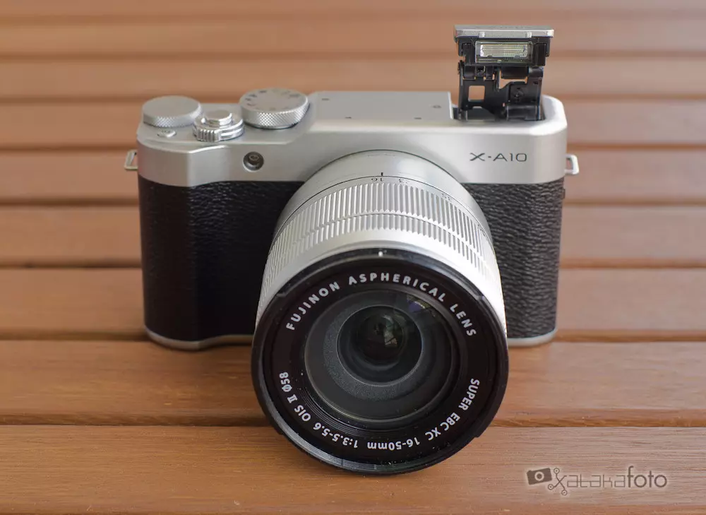 Fujifilm X A10