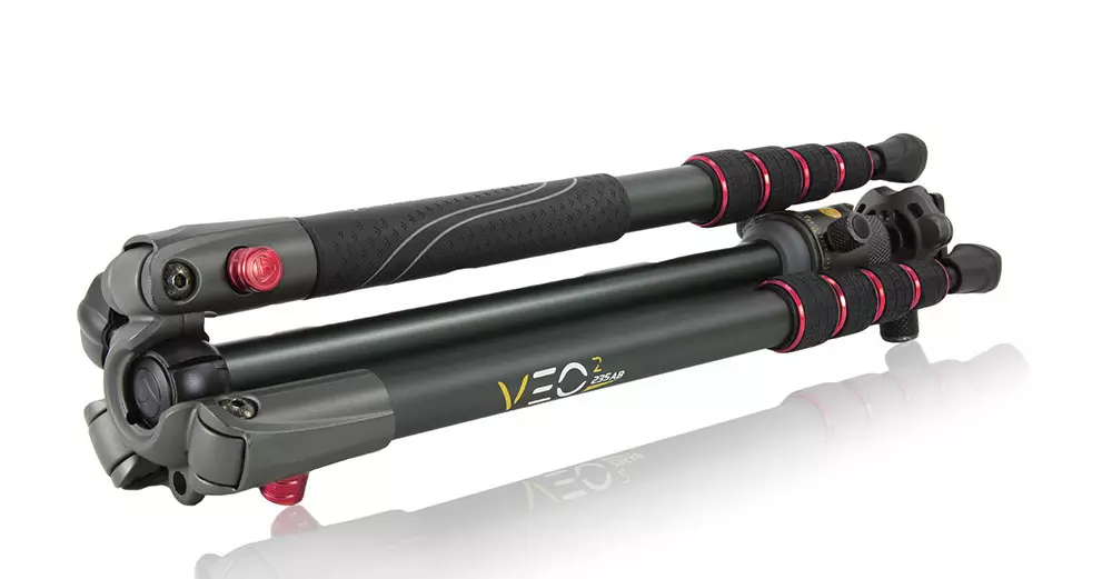 Vanguard VEO 2, сәяхәт фотографлары өчен җиңел, ләкин көчле өчпочмак