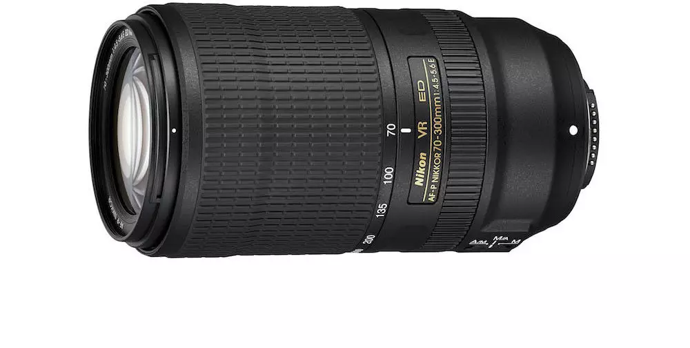 Nikon линзаи телефото AF-P 70–300mm f4.5-5.6E ED VR -ро бо таваҷҷӯҳи мукаммал барои варзиш ва амал муаррифӣ мекунад