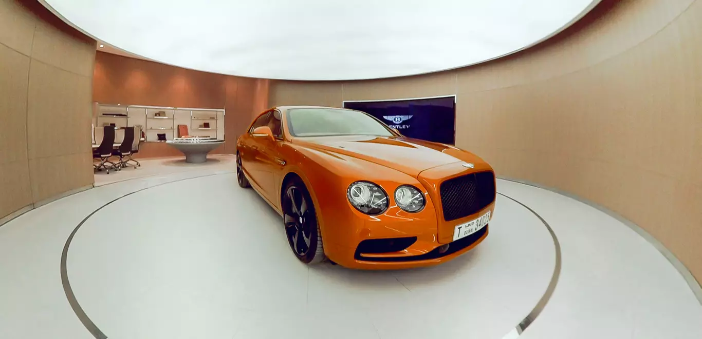 Bentley ponovno koristi divovske fotografije i tehnologiju od 360º kao reklamnu tvrdnju