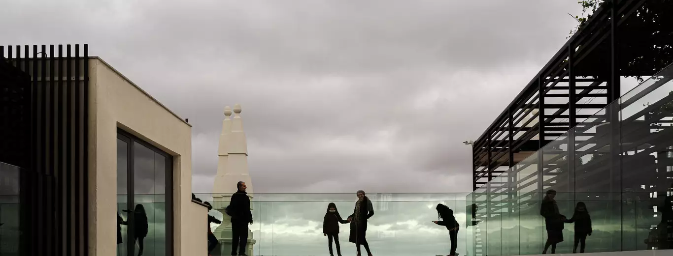 Hoe om die grootte en resolusie van foto's aan te pas om dit op sosiale netwerke te deel