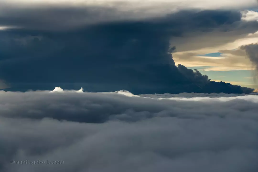 Santiago Borja Photos Storms From Plane 5