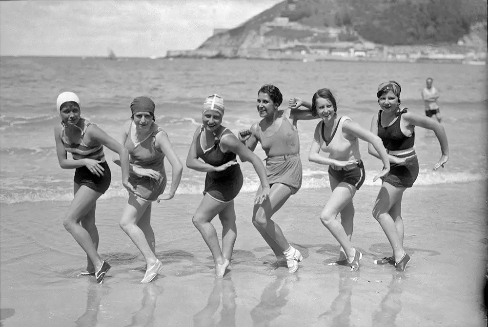 Bañistas Na Concha De San Sebastián Ricardo Martín