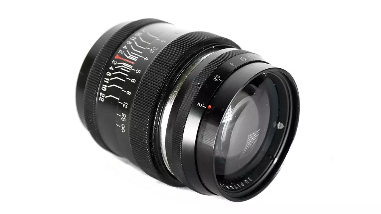 Jupiter 9 85mm F2