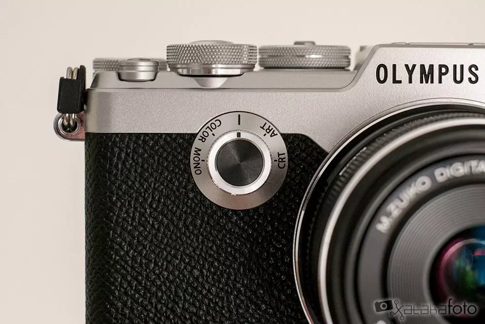 Olympus Pen F7649