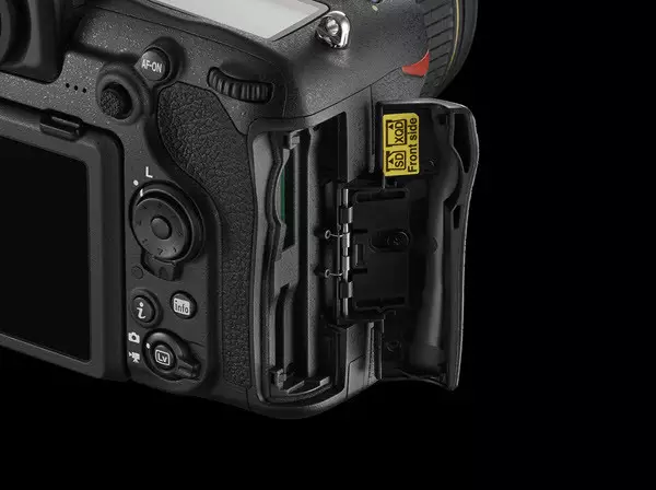 Nikon D500 కార్డ్లు Sd Xqd