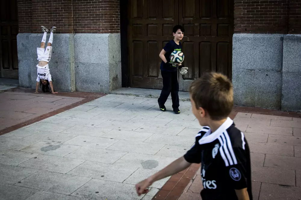 Charlie Cordero Ball le Khau ea Bamameli ba Juggling