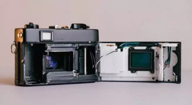 FrankenCamera, la càmera que combina el millor dels mons analògic i digital