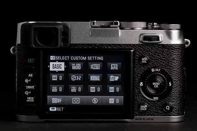 fujifilm-x100s-камера-арткы-экран-on.jpg