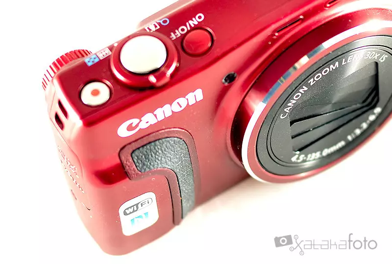 Canon SX700HS