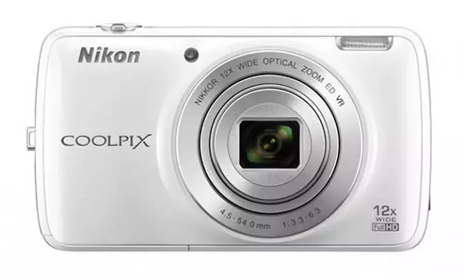 Nikon Coolpix S810c, tutti i dettagli sulla nuova compatta con Android