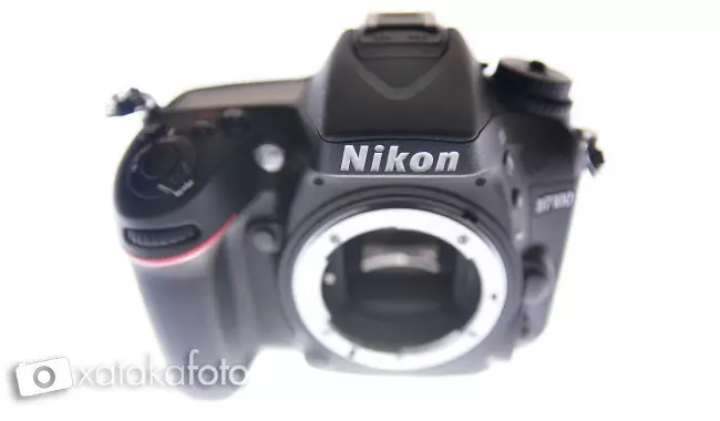 Recenze Nikon D7100