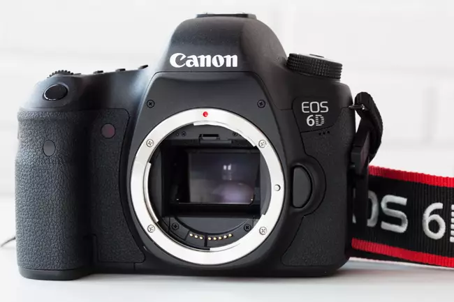 Canon 6D frontal