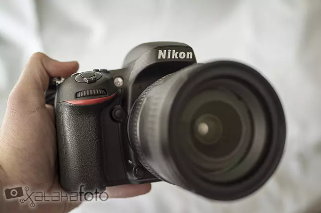 Nikon D610 i lima