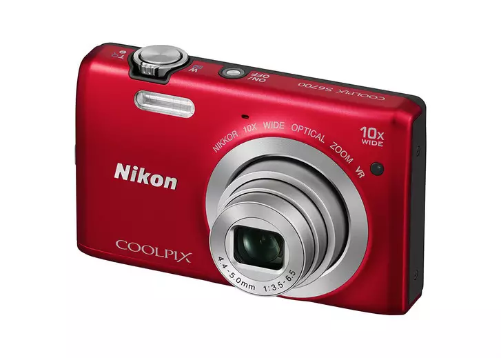 I-Nikon COOLPIX S6700
