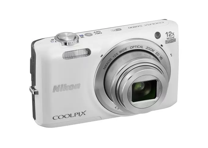 I-Nikon COOLPIX S6800