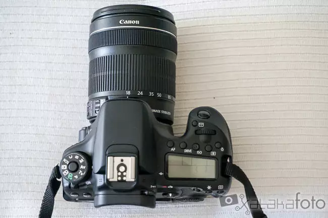Canon EOS 70D top