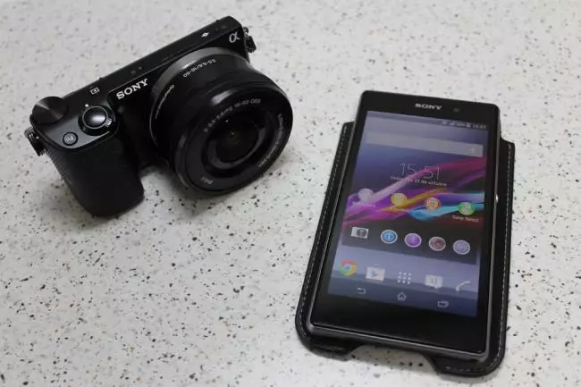 Sony NEX-5T NFC