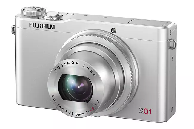 Fujifilm XQ1, Fujifilm's X series sa pinababang format