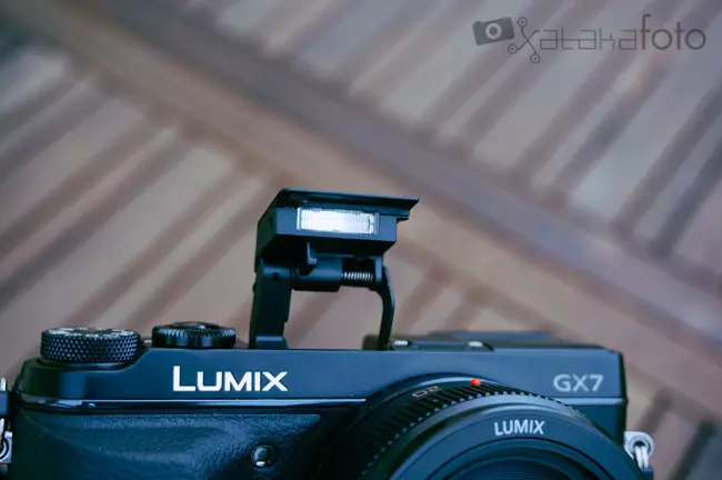 Đèn flash Lumix GX7