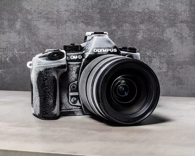 Olympus OM-D E-M1, Micro Mẹrin Mẹrin tuntun pẹlu awọn ẹya alamọdaju